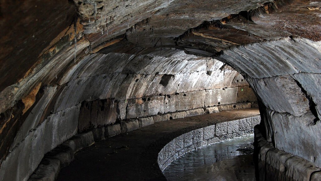 Urban water and sanitation systems in ancient Rome
